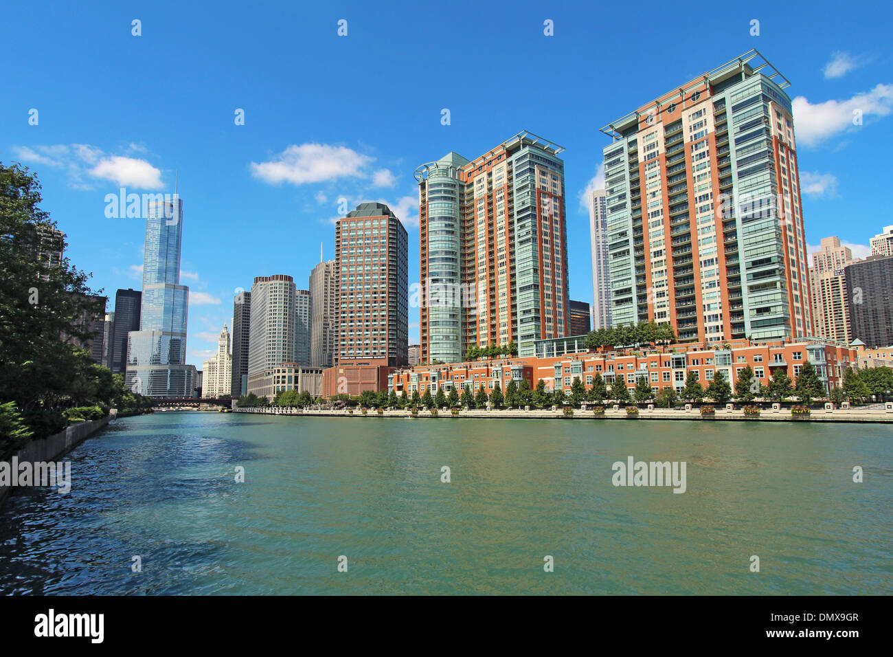 City skyline of Chicago, Illinois along the Chicago River in the Loop ...