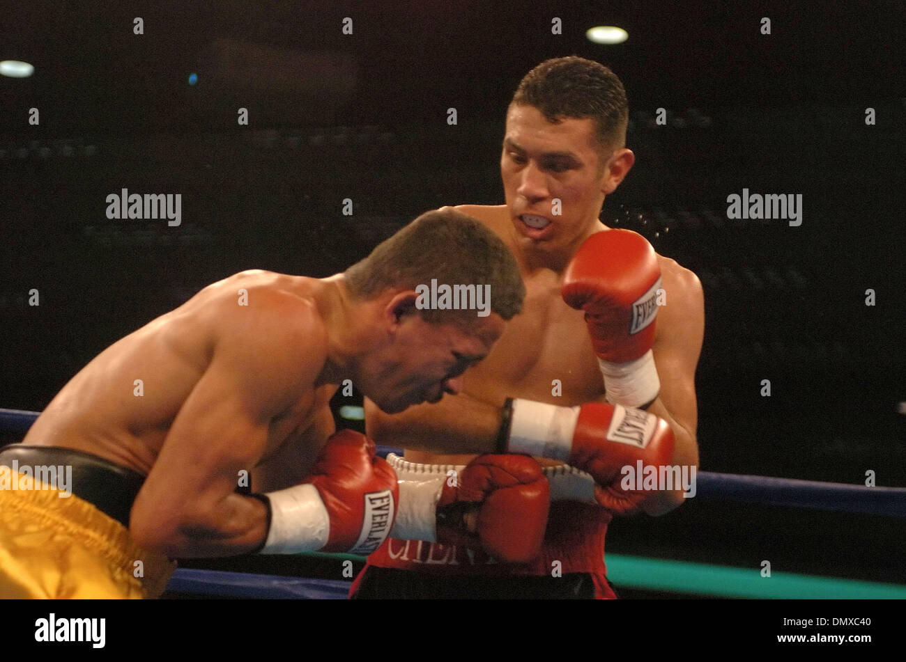 Jan 27, 2006; Tucson, AZ, USA; BOXING: 2004 Olympian VICENTE 'CHENTE ...