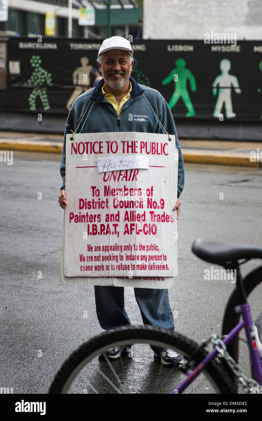 Protesting business placard hi-res stock photography and images - Alamy