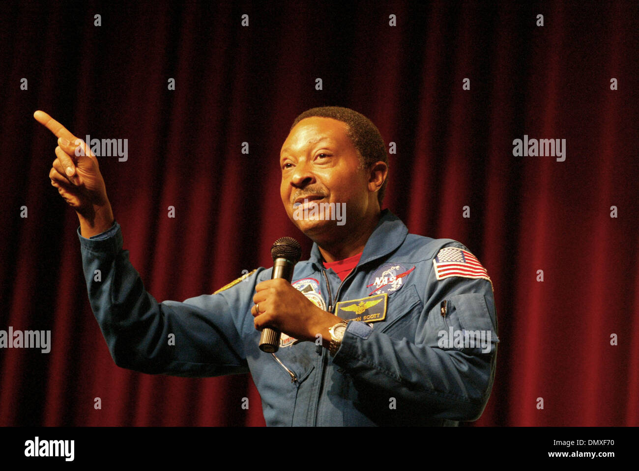 Astronaut winston scott hi-res stock photography and images - Alamy