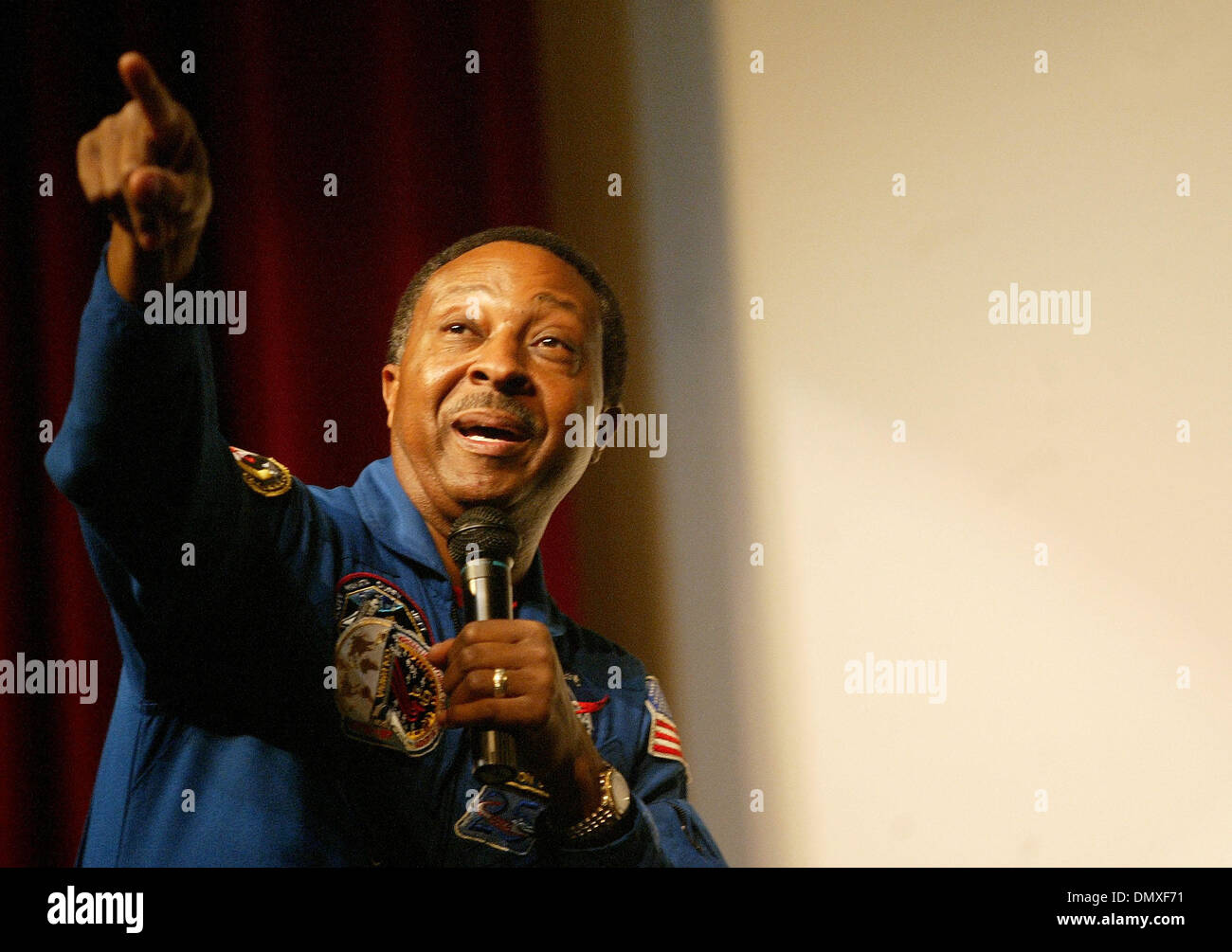 Astronaut winston scott hi-res stock photography and images - Alamy