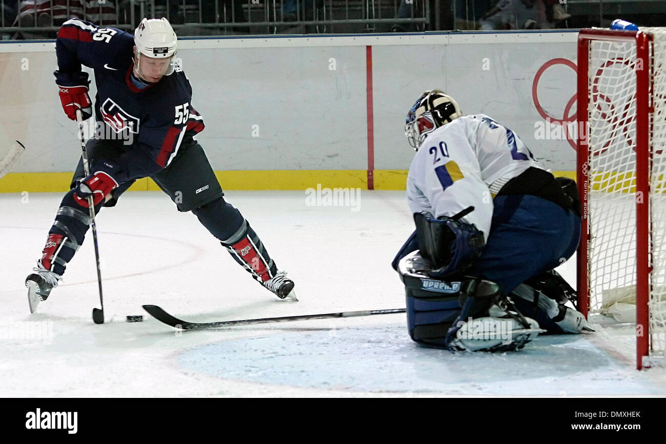 Feb 16, 2006; Turin, ITALY; USA's Jason Blake prepares to take a shot ...