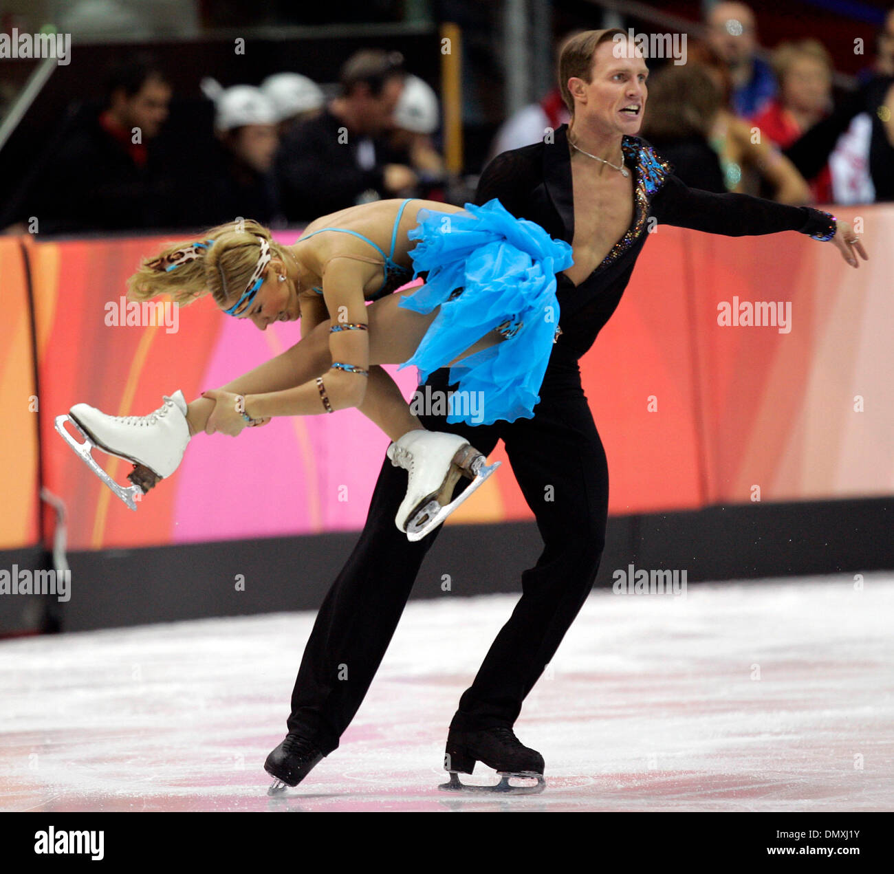 Tatiana navka roman kostomarov russia hi-res stock photography and ...