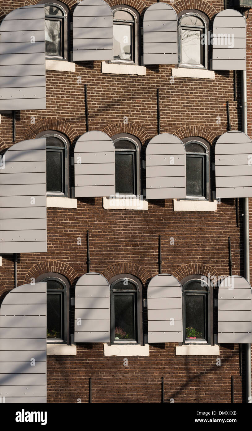 High rise warehouse hi-res stock photography and images - Alamy