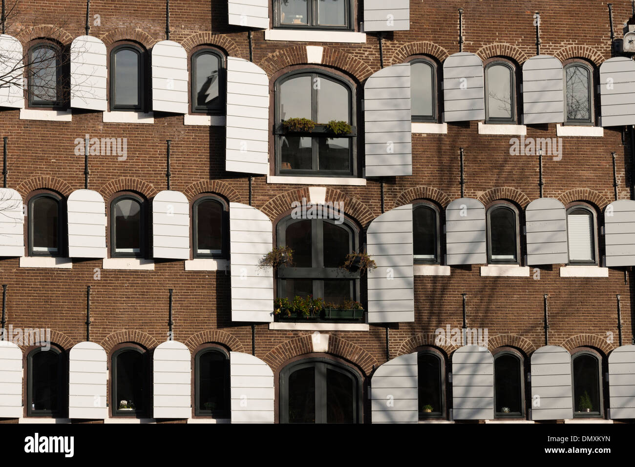 High rise warehouse hi-res stock photography and images - Alamy