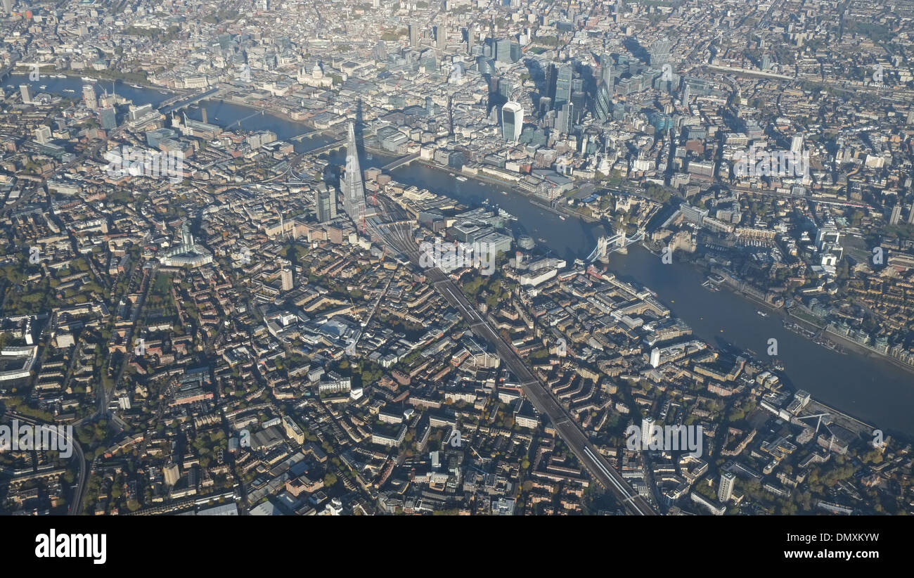 Tower of london views aerial hi-res stock photography and images - Alamy