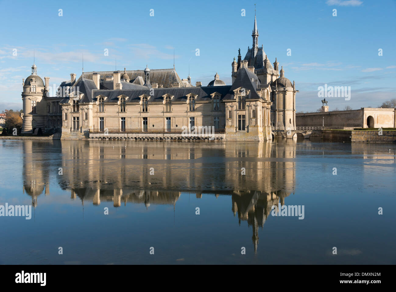 Chantilly horse racing hi-res stock photography and images - Alamy