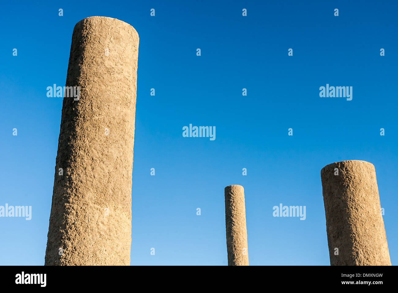 African totem hi-res stock photography and images - Alamy