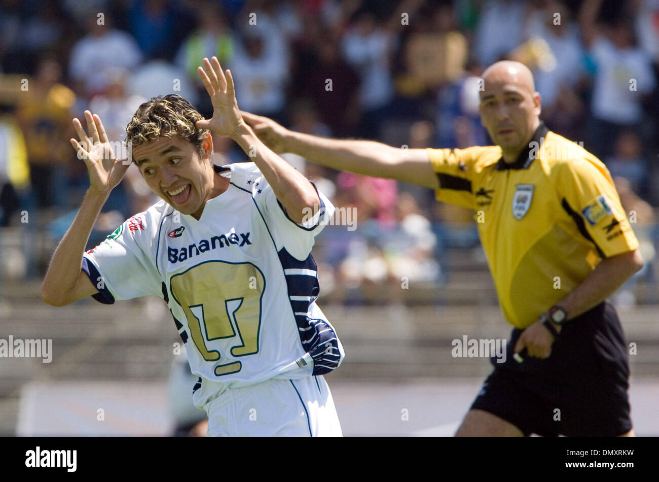 Pumas striker jose luis lopez hi-res stock photography and images - Alamy