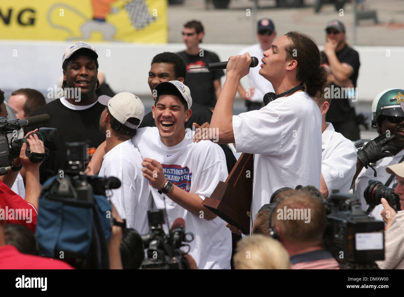 Gators crowd fl hi-res stock photography and images - Alamy