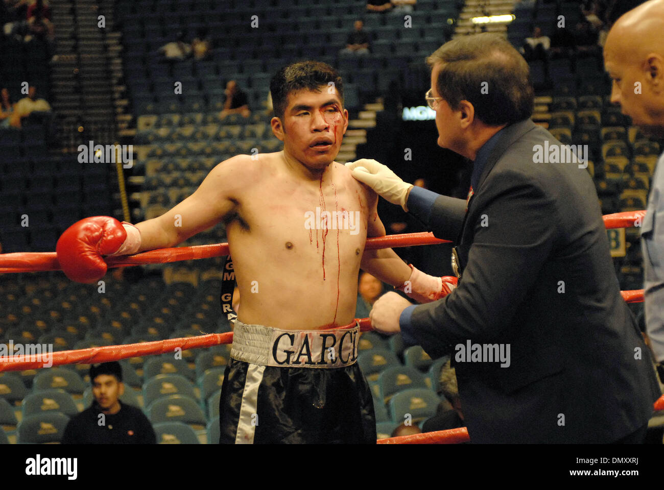 May 06, 2006; Las Vegas, NV, USA; BOXING: Previously undefeated ...