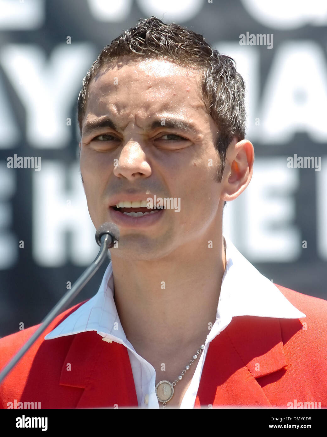 May 24, 2006; Carson, CA, USA; WBO Super Flyweight Champion FERNANDO ...