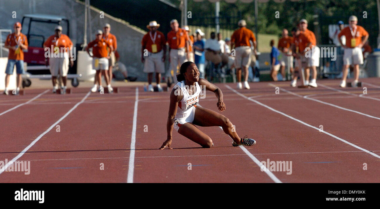 100 meter run hi-res stock photography and images - Alamy