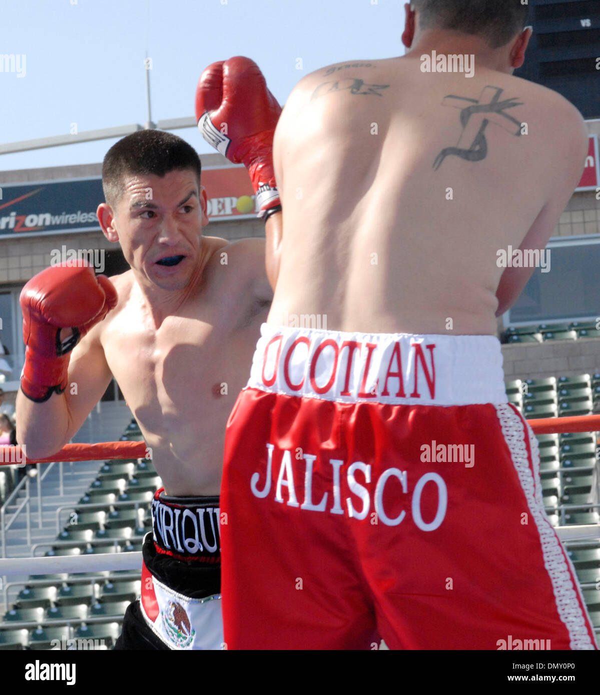May 27, 2006; Carson, CA, USA; ENRIQUE ORNELAS (red trunks) defeats ...