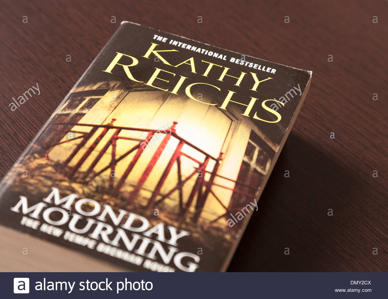 Kathy Reichs Book Stock Photos & Kathy Reichs Book Stock Images - Alamy