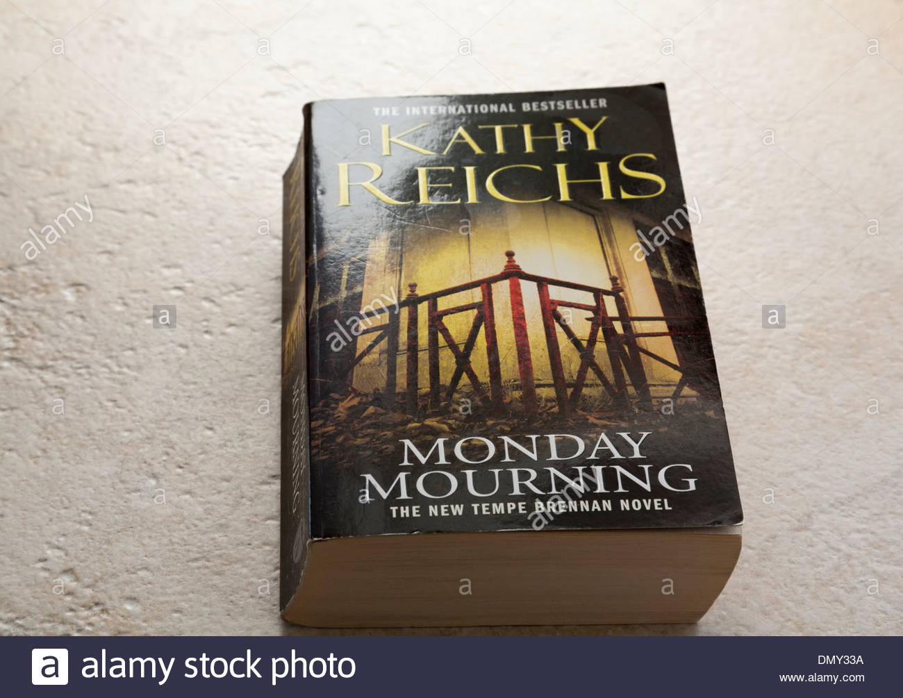 Kathy Reichs Book Stock Photos & Kathy Reichs Book Stock Images - Alamy