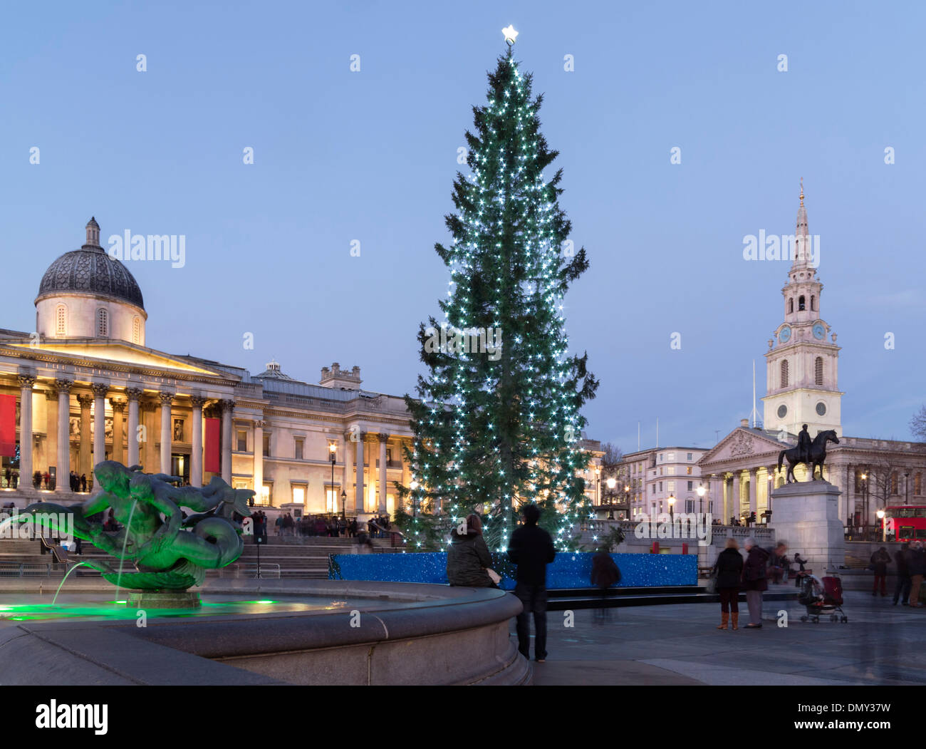 Trafalgar square christmas tree hi-res stock photography and images - Alamy