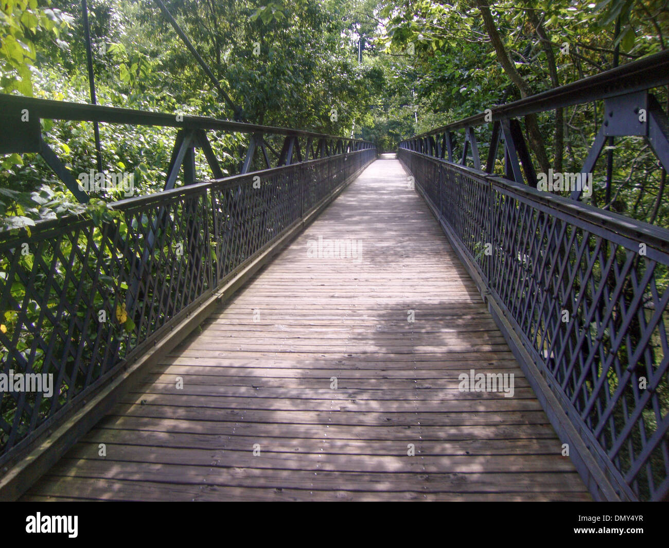 Narrow Bridge Structure High Resolution Stock Photography and Images ...
