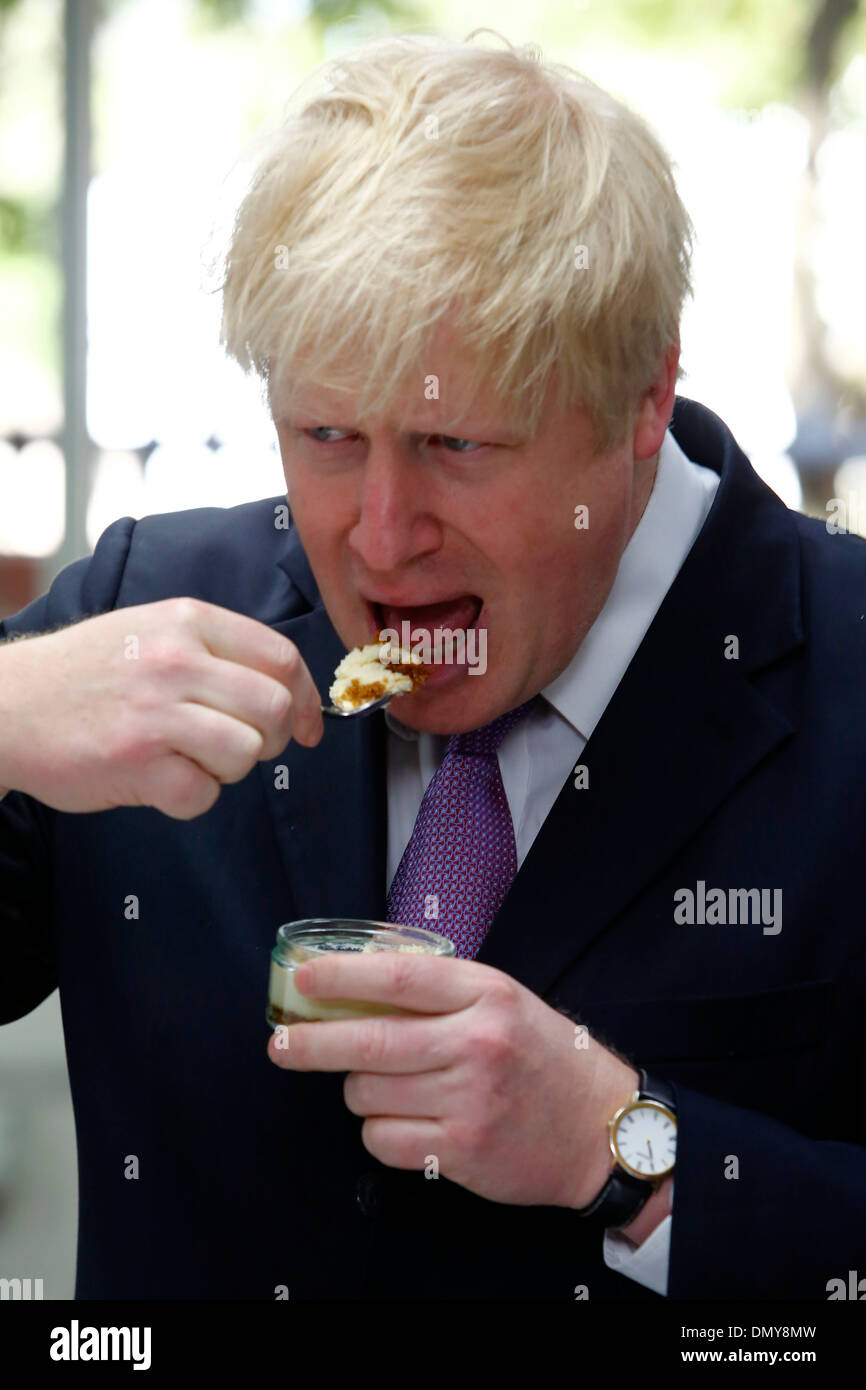Boris Johnson Mayor of London during a photocall at the Gü Puds Stock ...