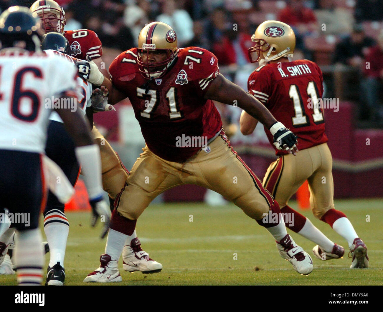 Aug 11, 2006; San Francisco, CA, USA; 49er guard Larry Allen blocks for ...