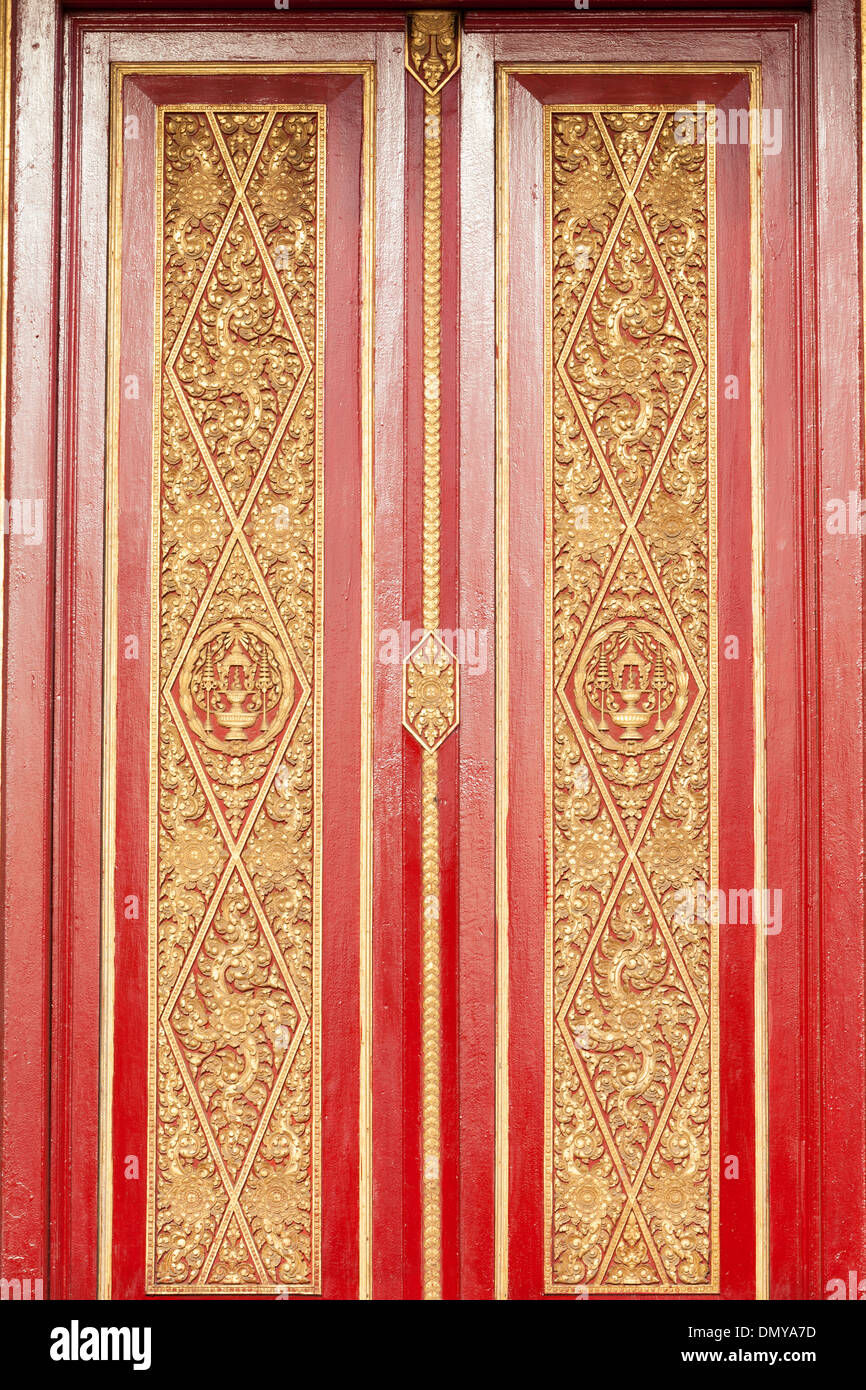 Pagoda door detail hi-res stock photography and images - Alamy