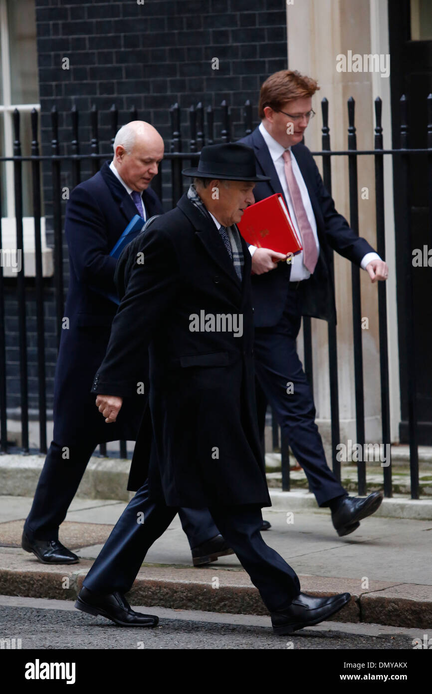weekly cabinet meeting at No:10 Downing Street Stock Photo - Alamy