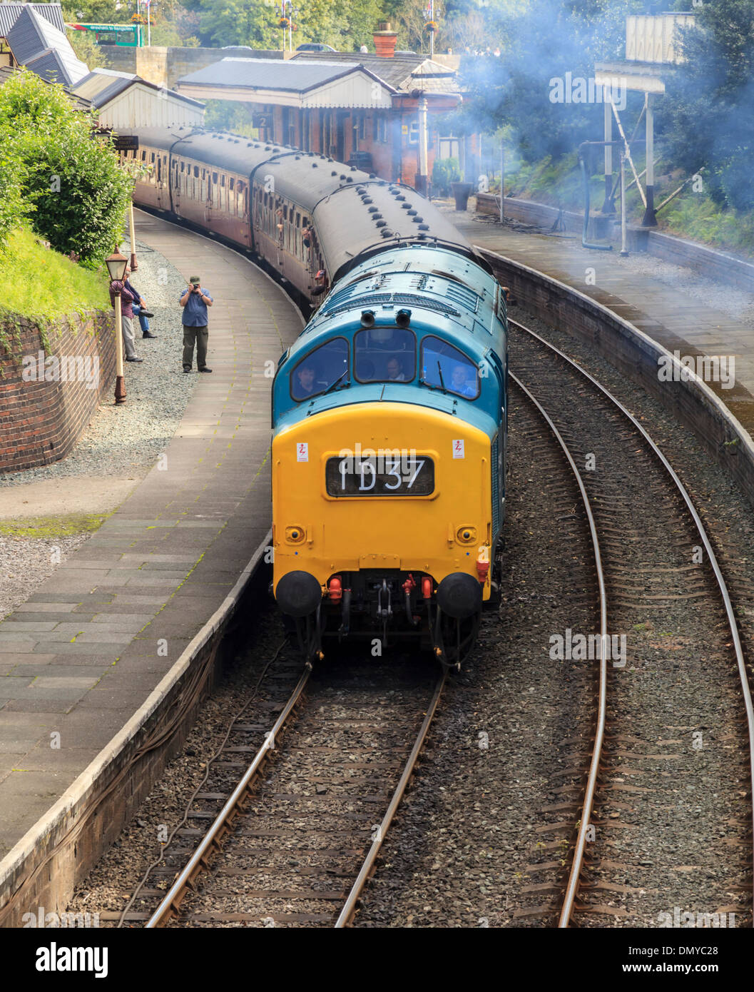 Class 37 (37240/D6940) is seen running on the Llangollen Heritage ...