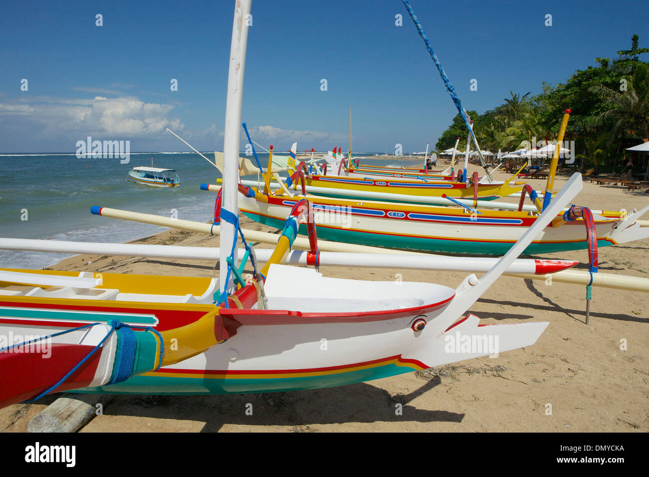 Outrigger canoes on Sanur Beach, Bali, Indonesia Stock Photo - Alamy