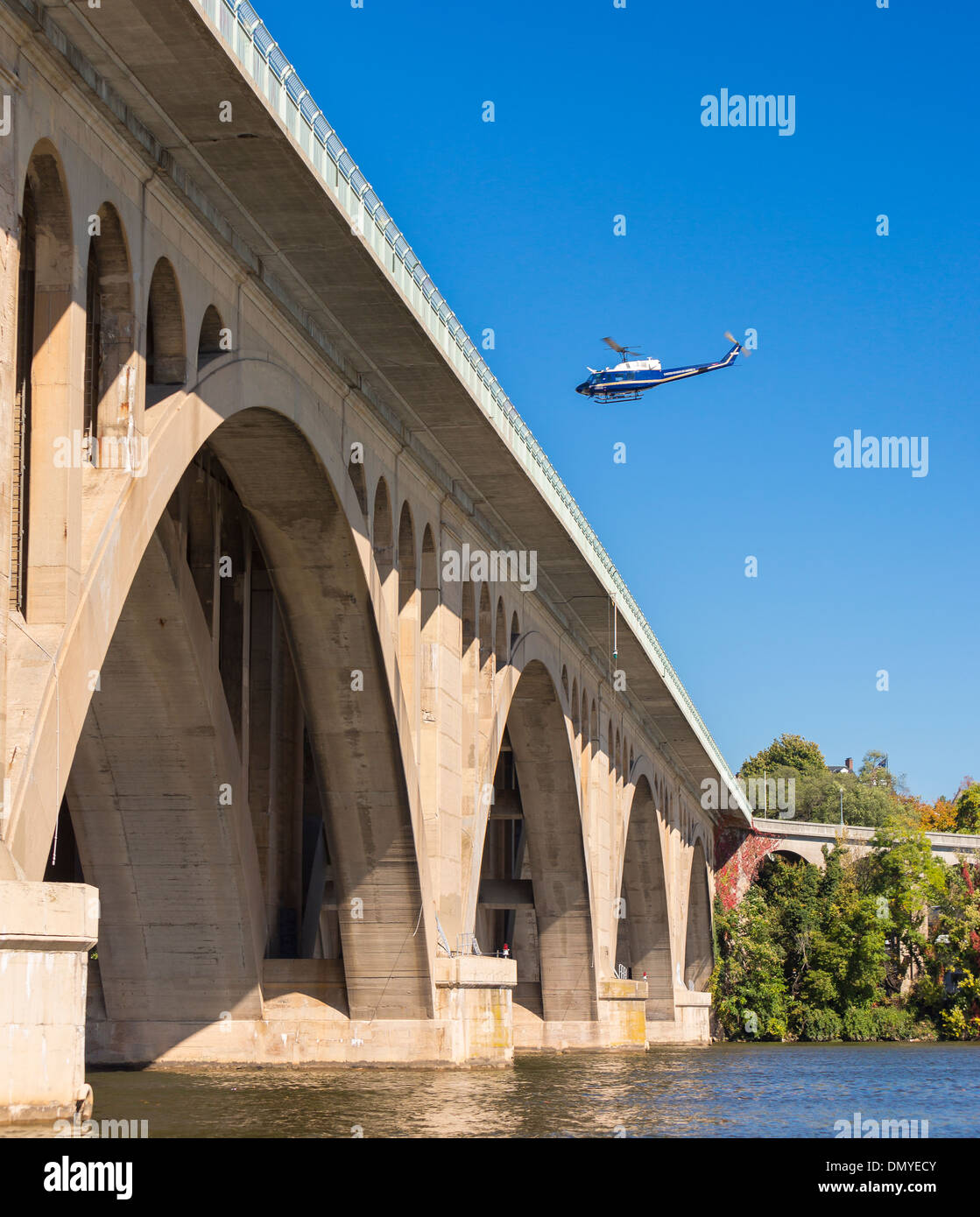 WASHINGTON, DC, USA - Helicopter flies over Key Bridge, Potomac River ...