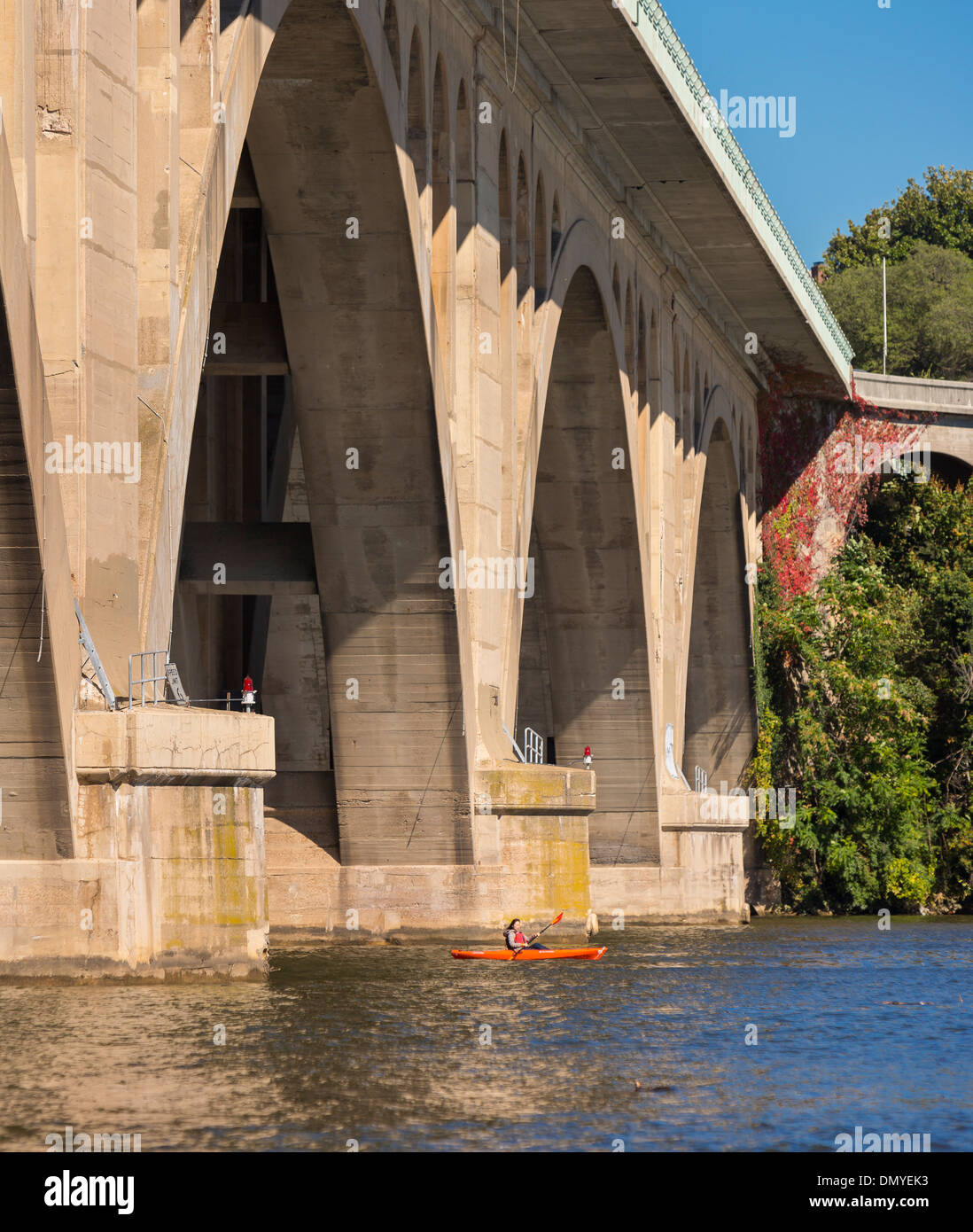 Key bridge kayak hi-res stock photography and images - Alamy