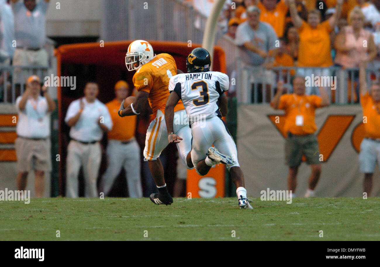 Sep 02, 2006; Knoxville, TN, USA; Cal's Brandon Hampton can't catch ...
