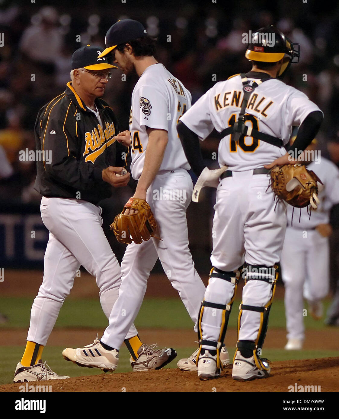 Sep 18, 2006; Oakland, CA, U.S.A; Oakland Athletics pitcher Dan Haren ...
