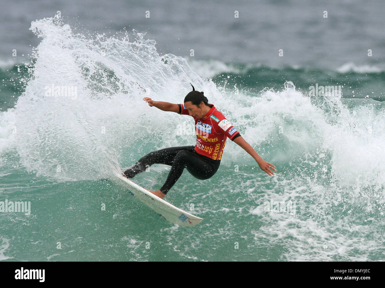 Layne beachley surfing hi-res stock photography and images - Alamy