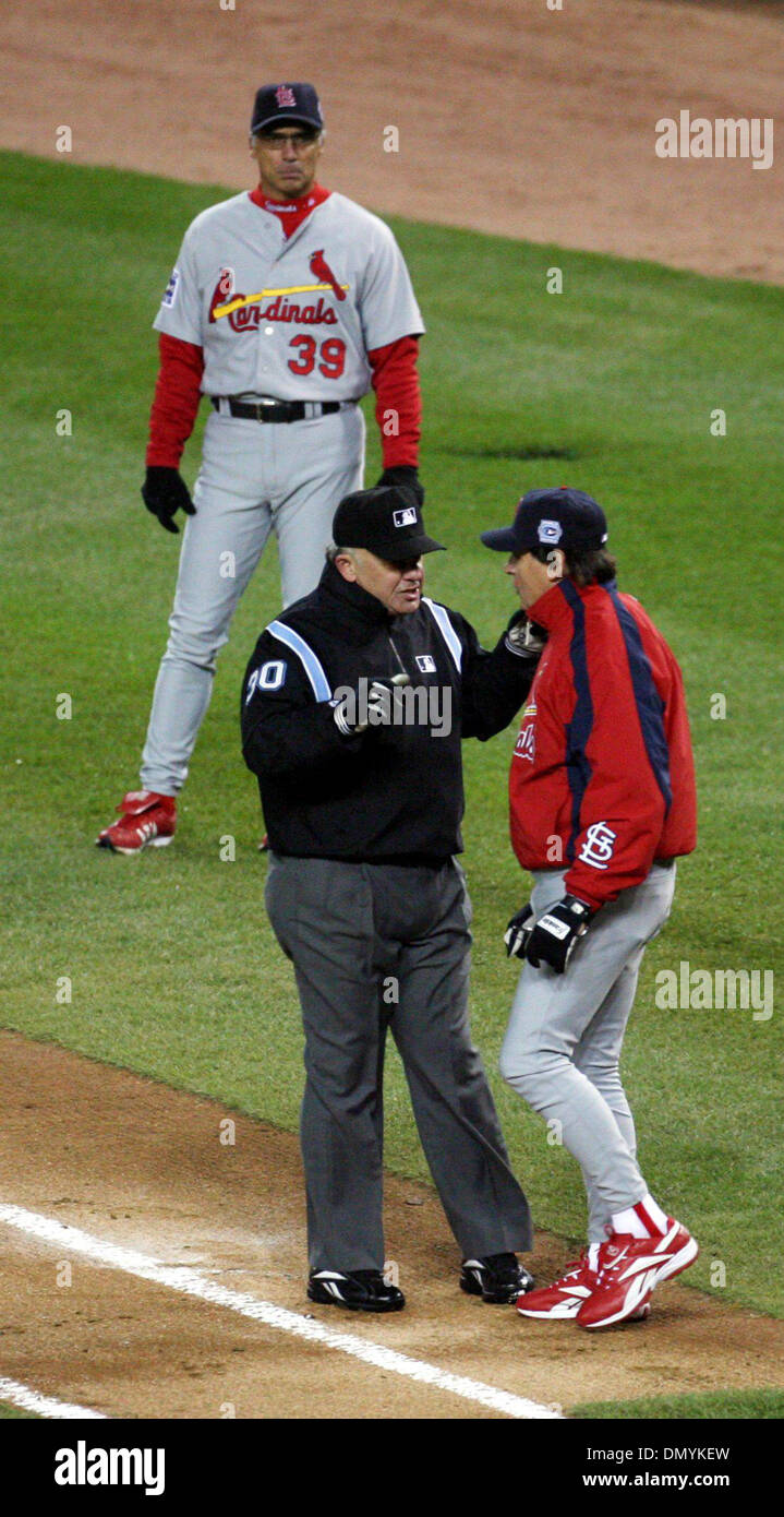 Umpire finger hi-res stock photography and images - Alamy