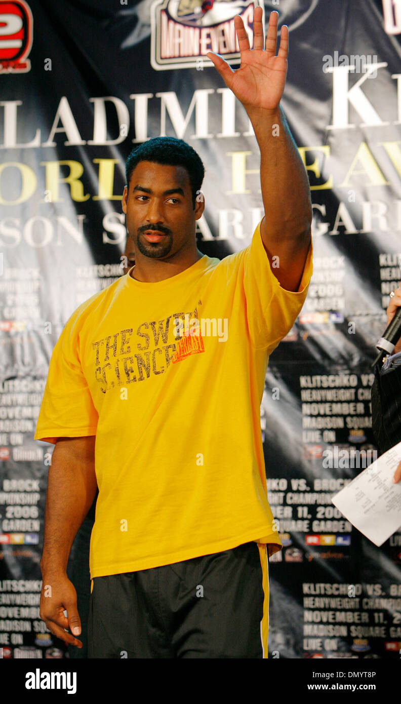 Nov 09, 2006; New York, NY, USA; Undefeated U.S. Olympian CALVIN BROCK ...