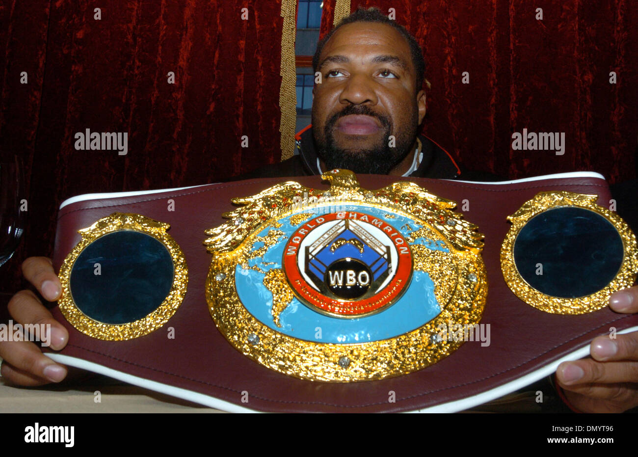 Nov 10, 2006; MANHATTAN, NEW YORK, USA; SHANNON "THE CANNON" BRIGGS ...