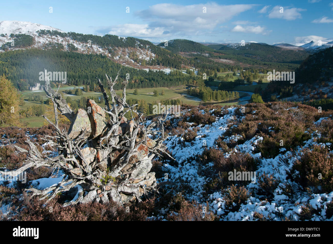 Invercauld castle hi-res stock photography and images - Alamy
