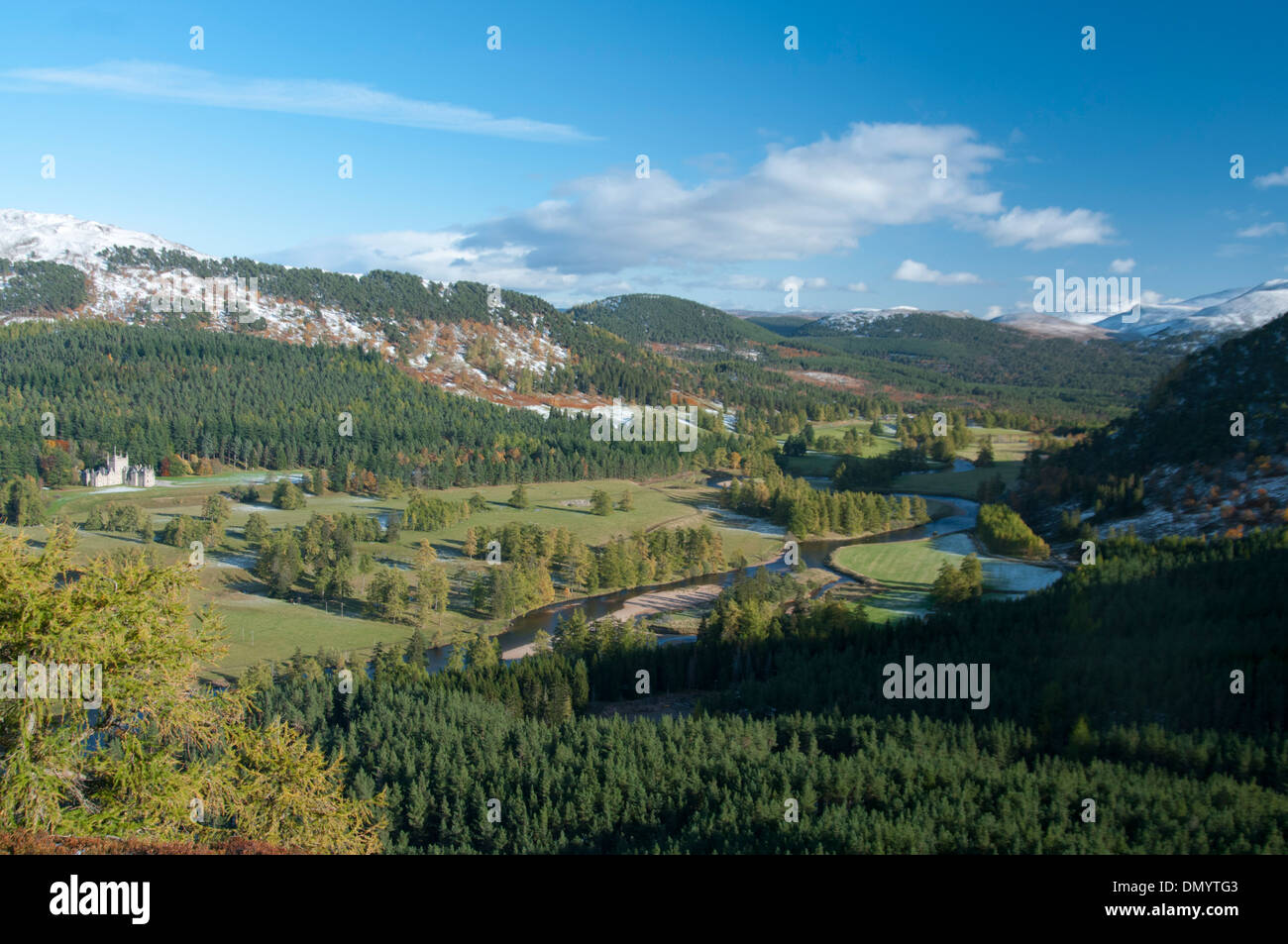 Braemar castle hi-res stock photography and images - Alamy