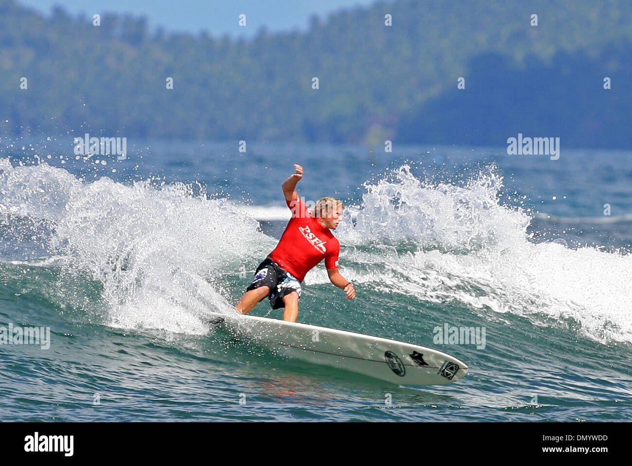 Nov 19, 2006; Lanuza Bay, PHILIPPINES; Gold Coast surfer JACKSON CLOSE ...