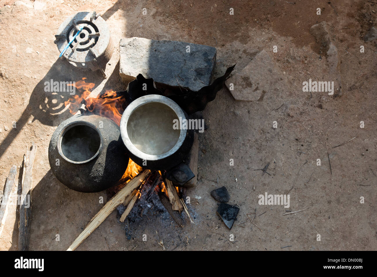 Indian fire pit hi-res stock photography and images - Alamy