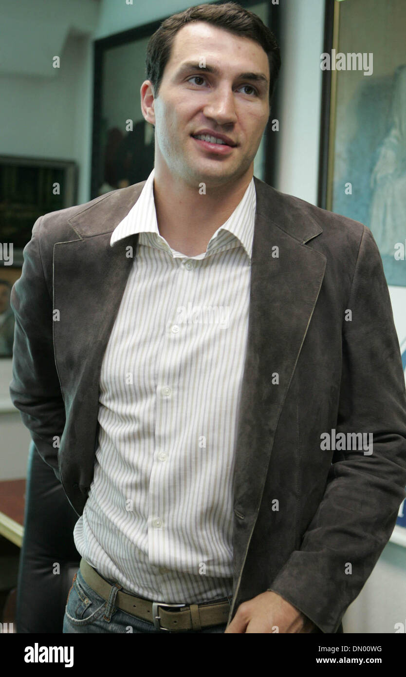 May 29, 2006 - Moscow, Russia - Ukrainian heavy weight boxer VLADIMIR ...