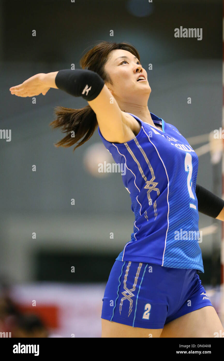 Tokyo Metropolitan Gymnasium, Tokyo, Japan. 13th Dec, 2013. Mai ...