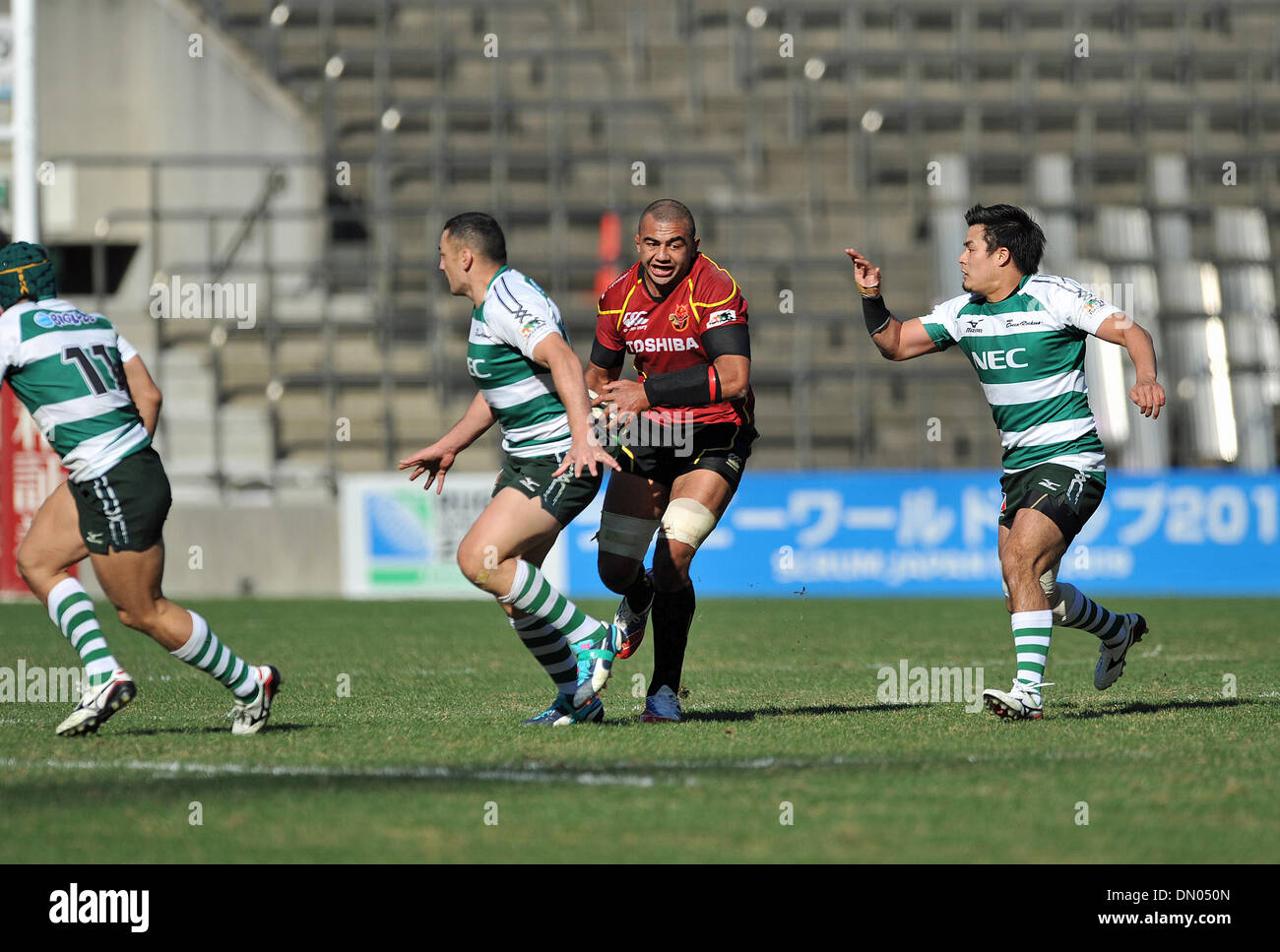 Chichibunomiya Rugby Stadium, Tokyo, Japan. 14th Dec, 2013. Leitch ...