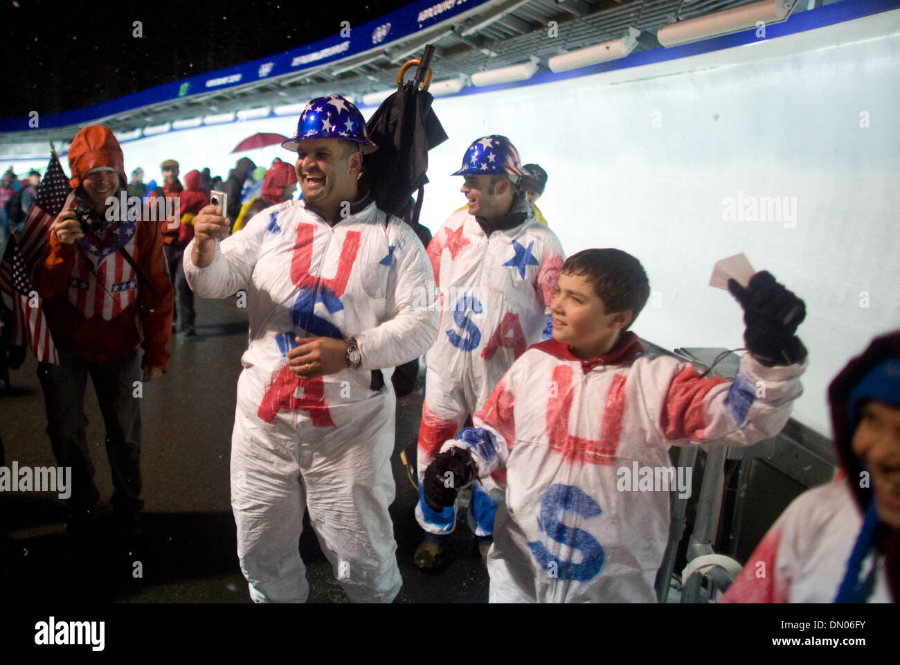 Feb. 13, 2010 - Whistler, BC, Canada - USA fans Steve Toliver, second ...