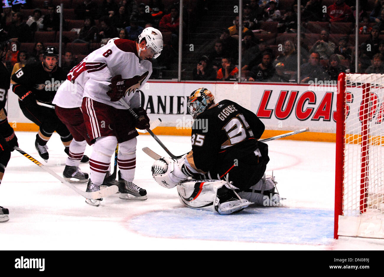 Scottie upshall hi-res stock photography and images - Alamy