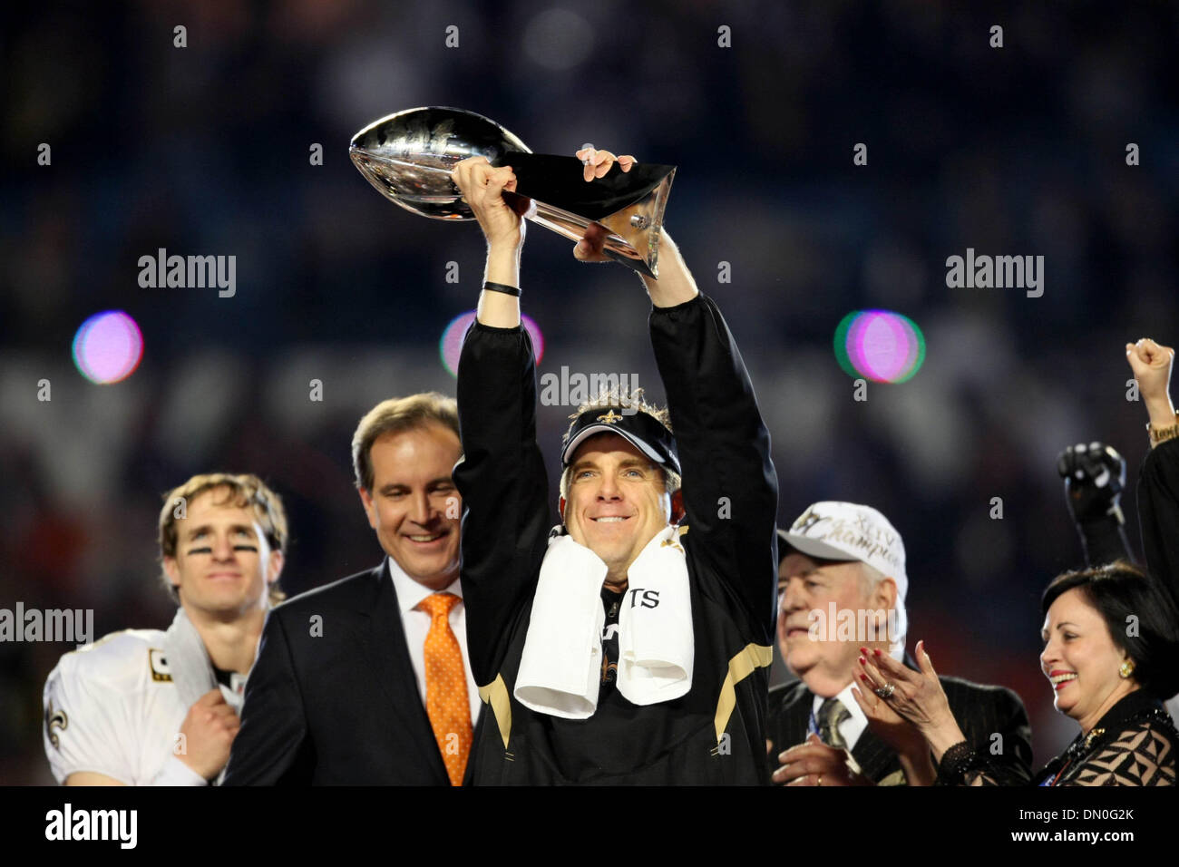 Drew brees vince lombardi trophy hi-res stock photography and images ...