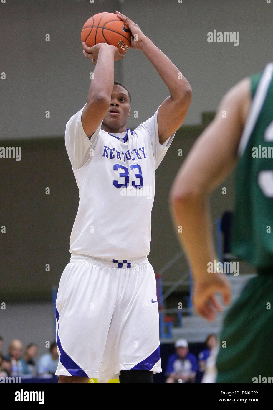 Nov 24, 2009 - Cancun, Mexico - Kentucky's DANIEL ORTON put in two of ...