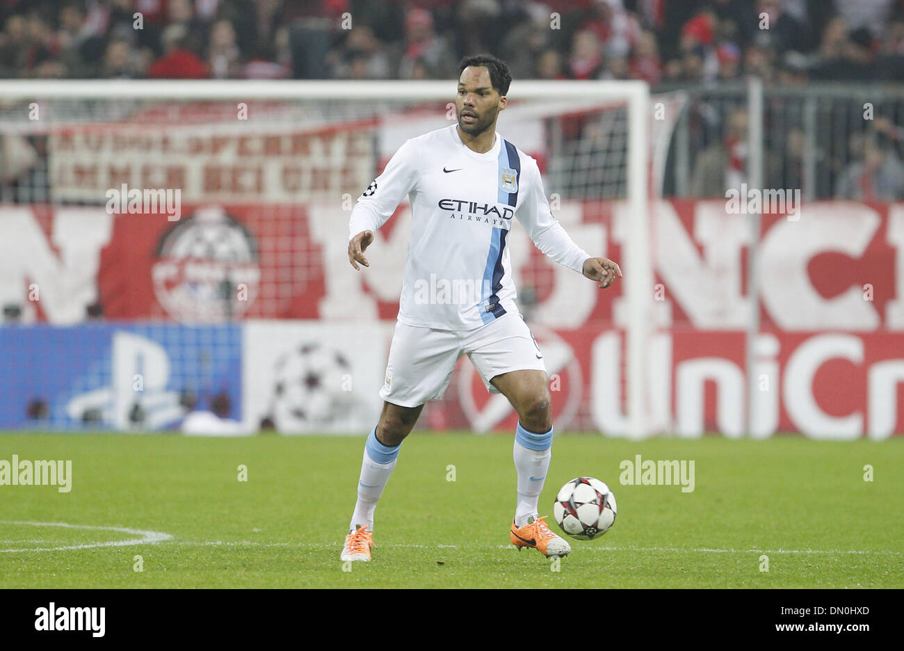 Munich, Germany. 10th Dec, 2013. Joleon Lescott (Man.C) Football ...