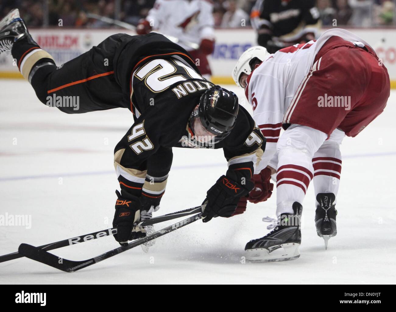From left right dan hi-res stock photography and images - Alamy