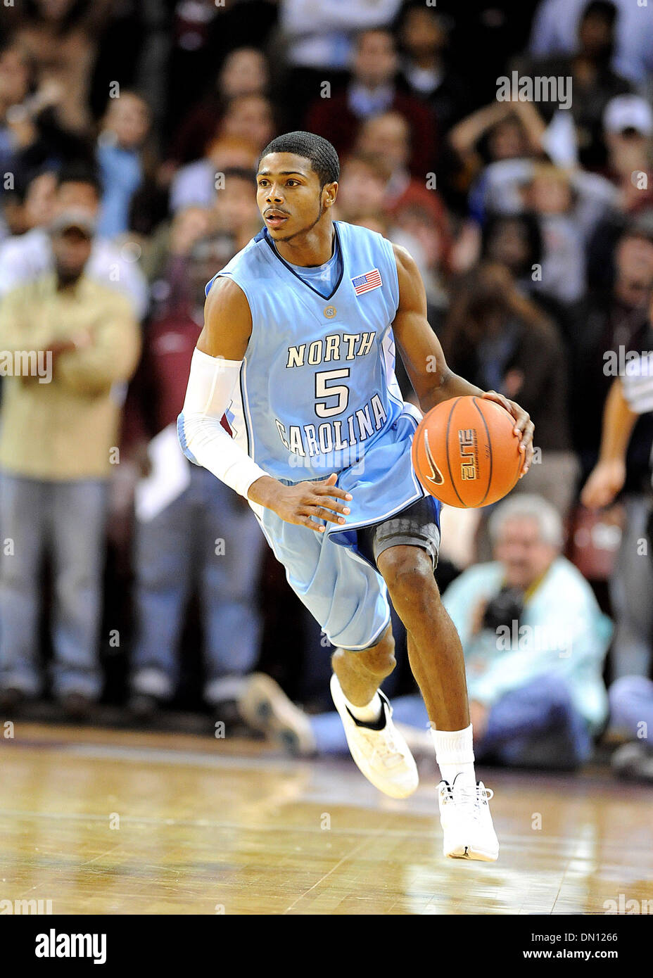 Jan 4, 2010 - Charleston, South Carolina; USA - Carolina Tarheels (5 ...